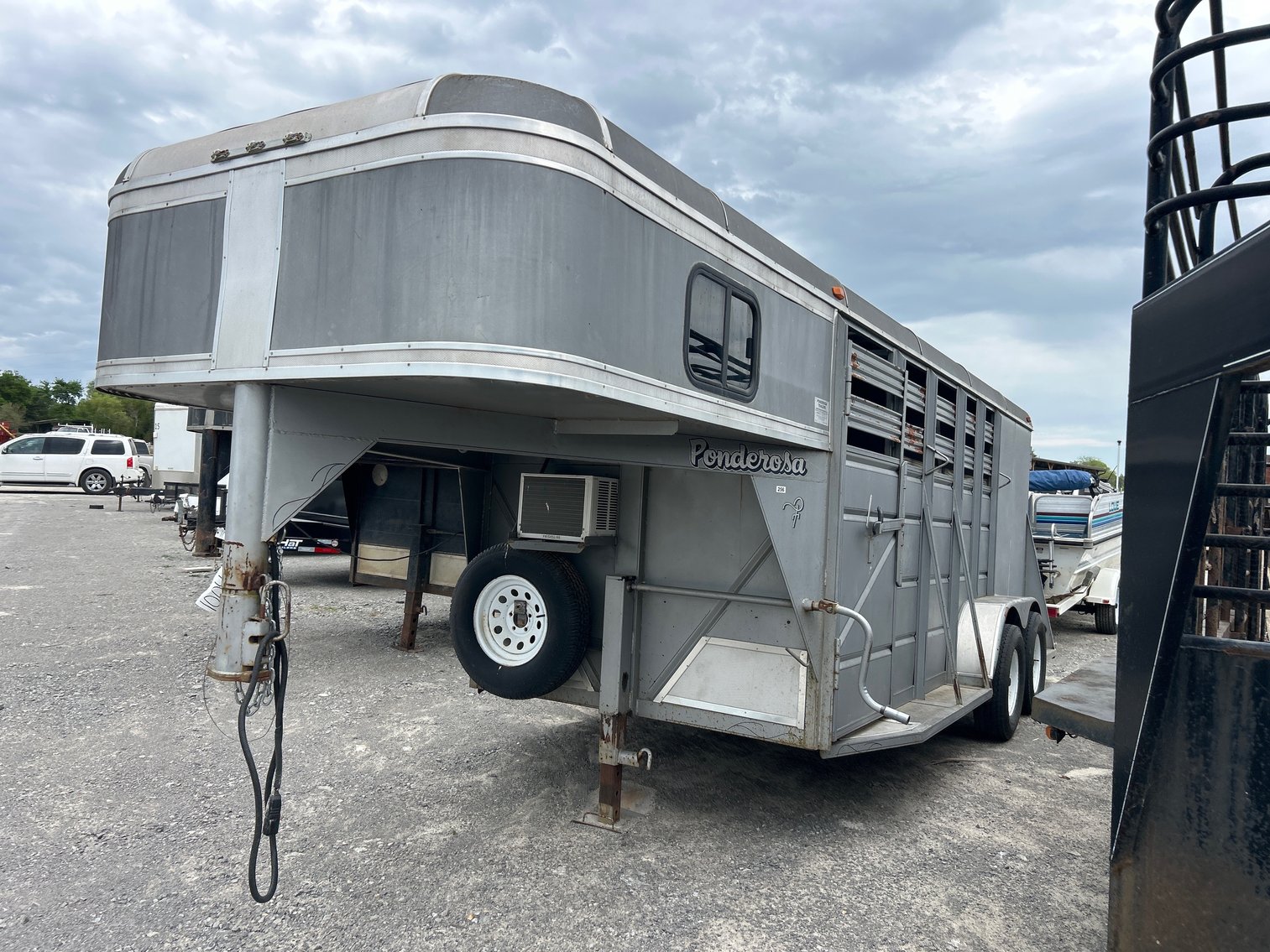 Van Massey Online Auction